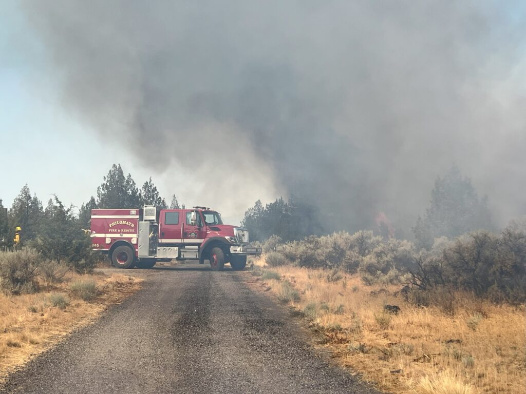 Elk Lane Fire holds overnight, crews strengthening line – OREGON STATE ...